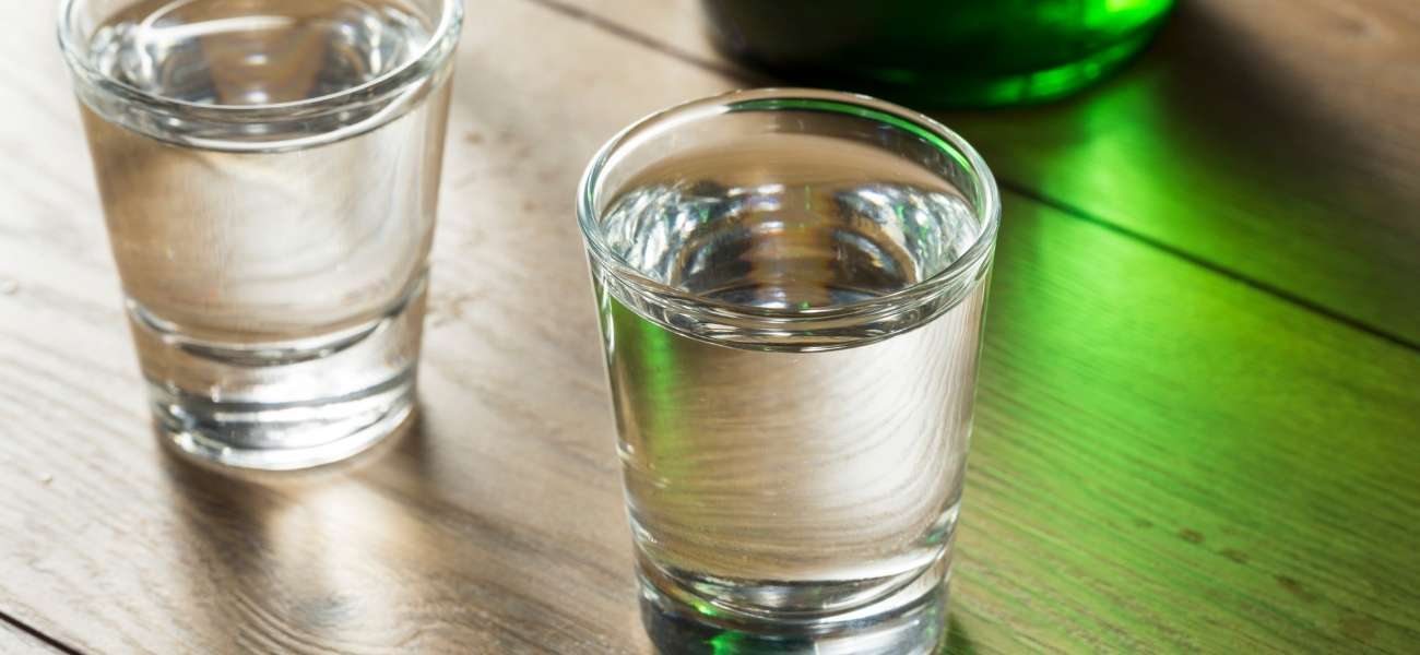 Eau Distillée vs. Eau Déminéralisée : Quelle est la Meilleure et ...